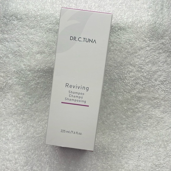 Farmasi | Hair | Reviving Shampoo By Farmasi | Poshmark